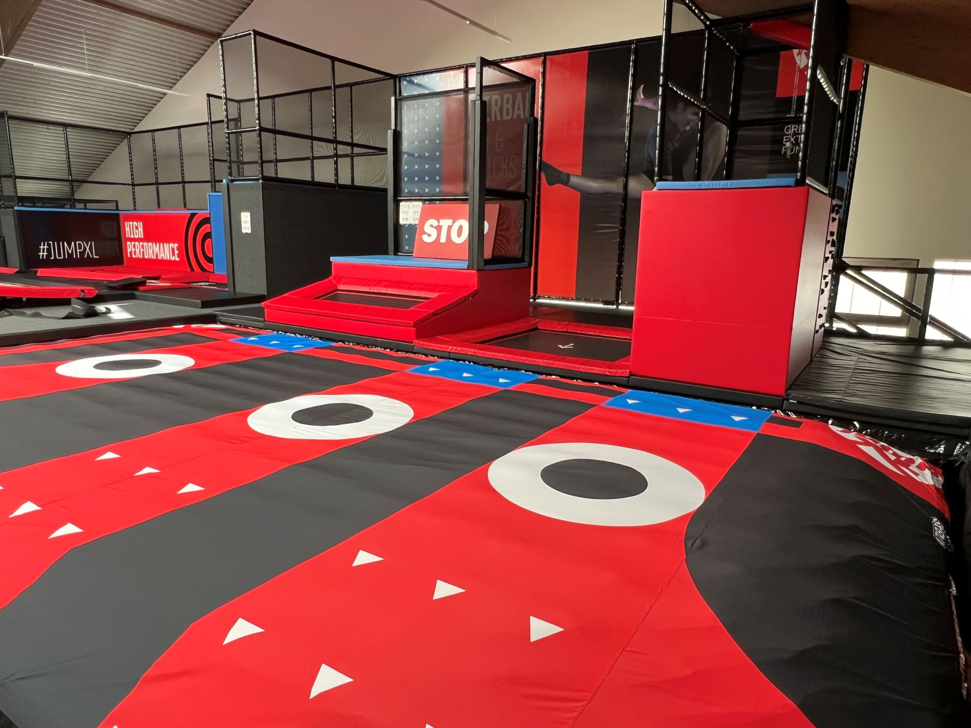 Jump XL Krefeld wird zu Trampoline Park You Jump Krefeld